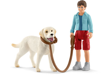 SCHLEICH - WALKING LABRADOR RETRIEVER – Treetop Toy Shop